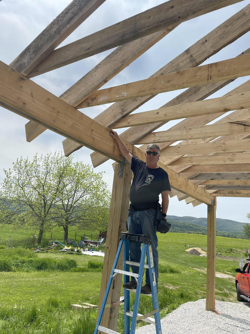 Pittsford Village Farm builds an outdoor pavilion - The Brandon Reporter
